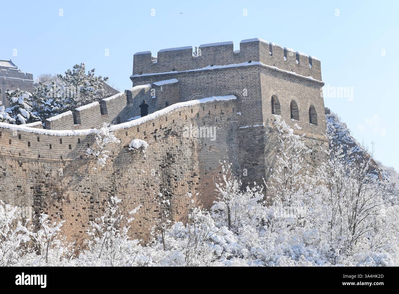 Aerial photo shows the snow scenery of the Jinshanling great wall in ...