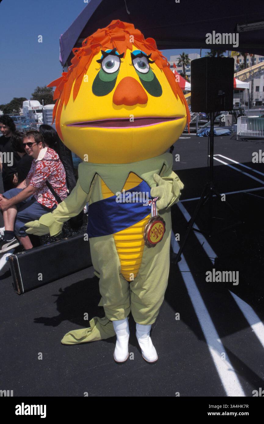 Aug 14, 1999; Los Angeles, CA, USA; Friendly dragon character, MAYOR H ...