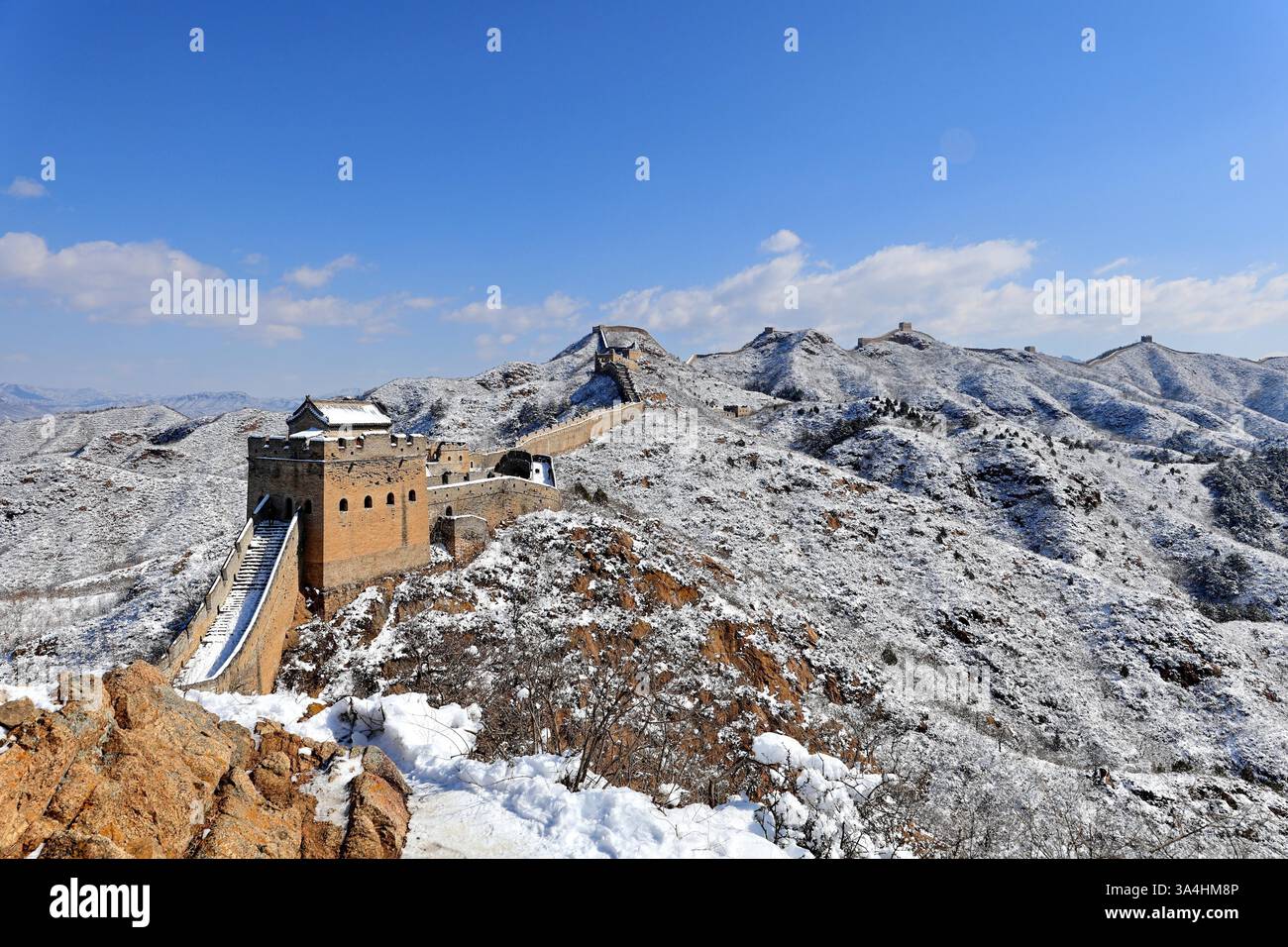 Aerial photo shows the snow scenery of the Jinshanling great wall in ...