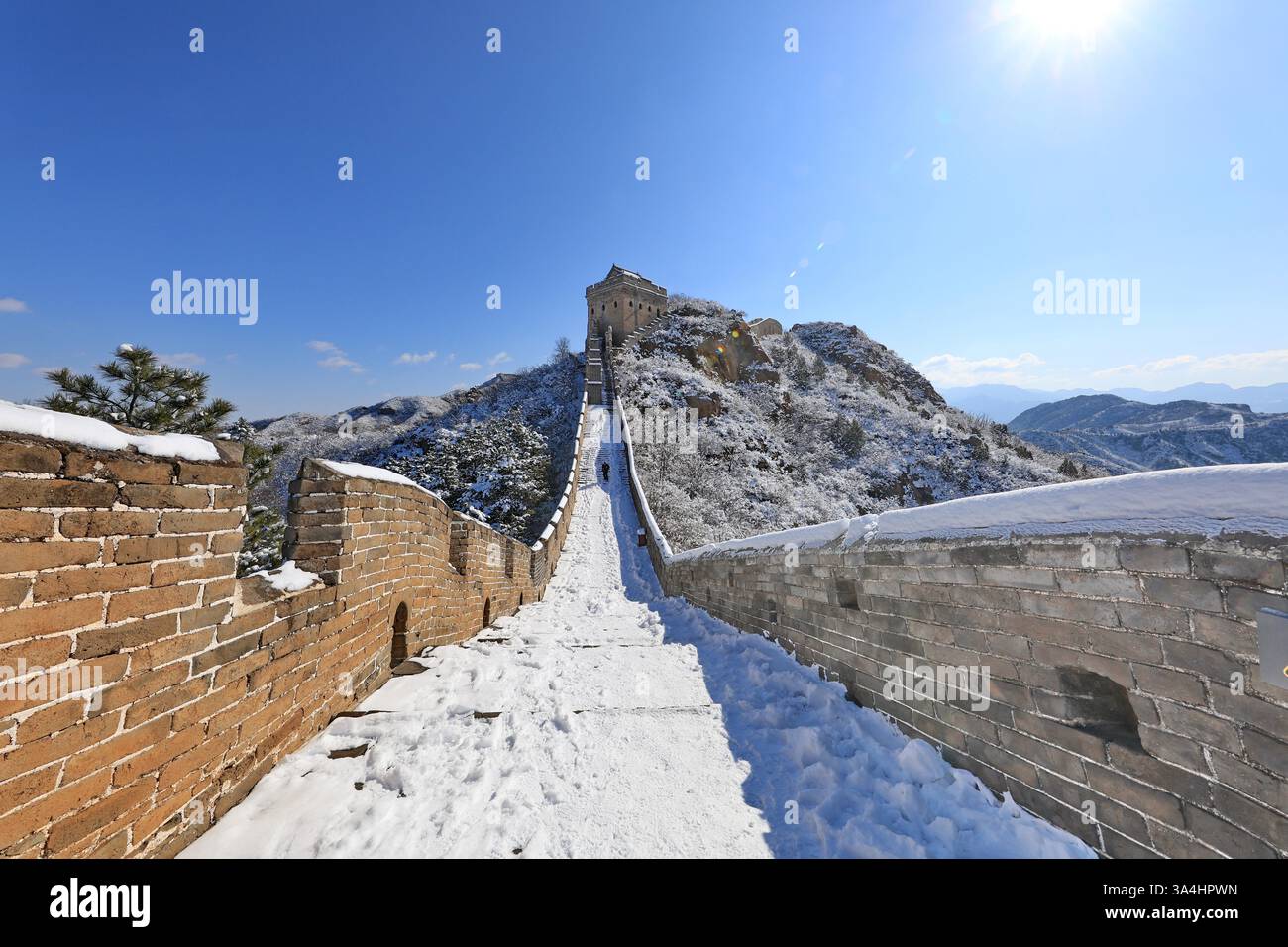 Aerial photo shows the snow scenery of the Jinshanling great wall in ...