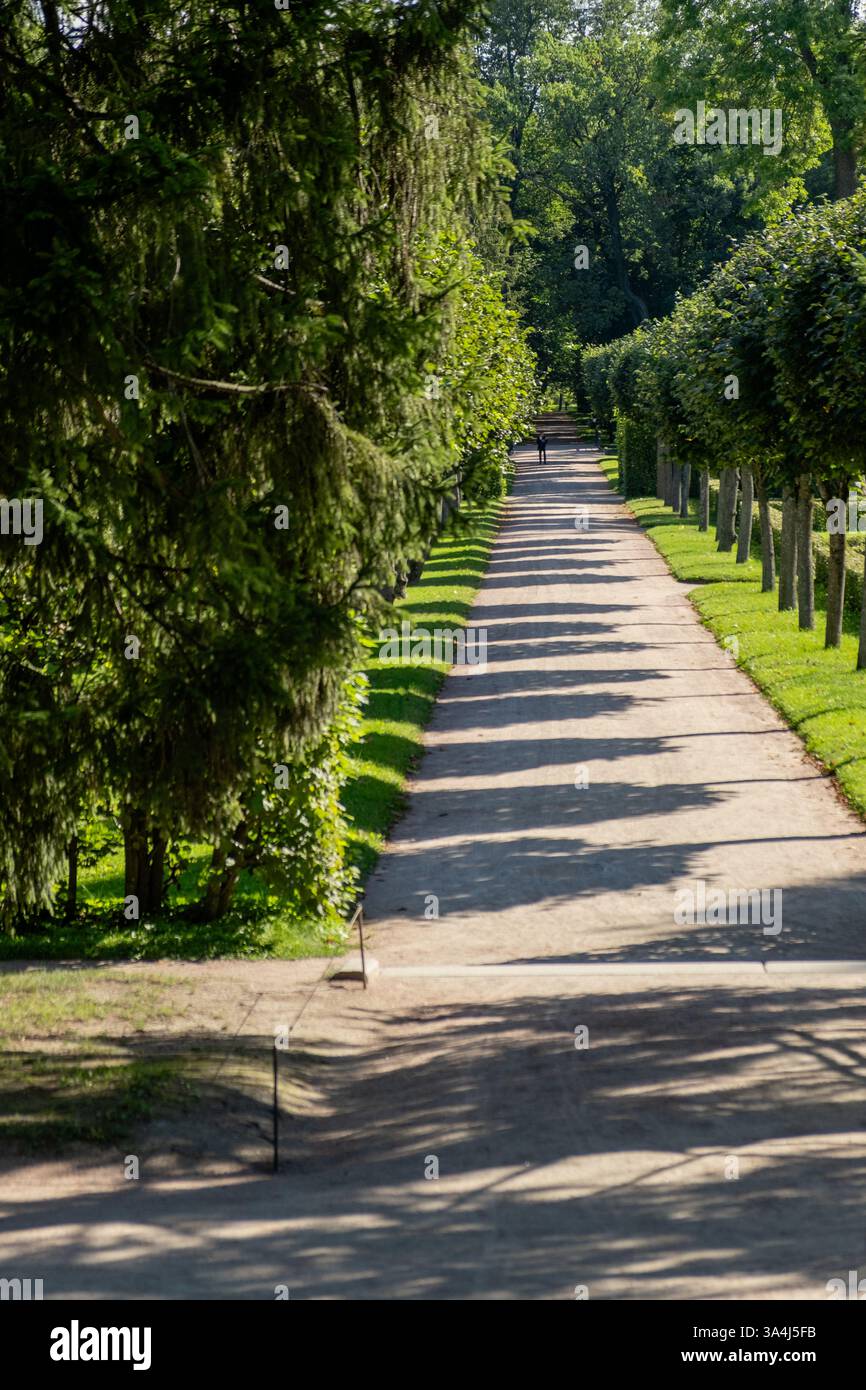 Visitors stroll along lush hi-res stock photography and images - Alamy