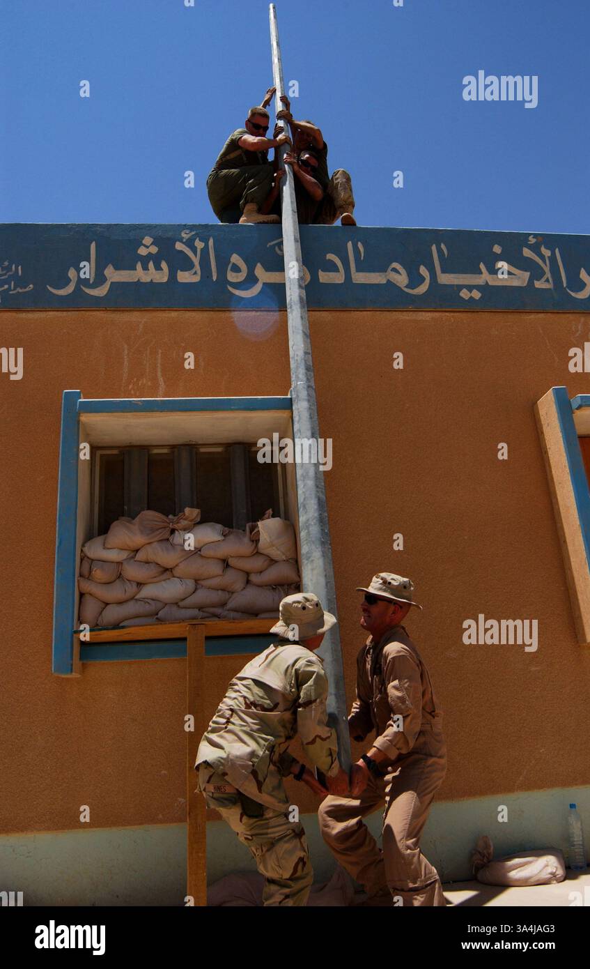 Joshua kinnaman hi-res stock photography and images - Alamy