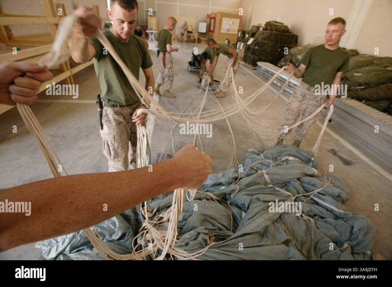 Paraloft platoon hi-res stock photography and images - Alamy