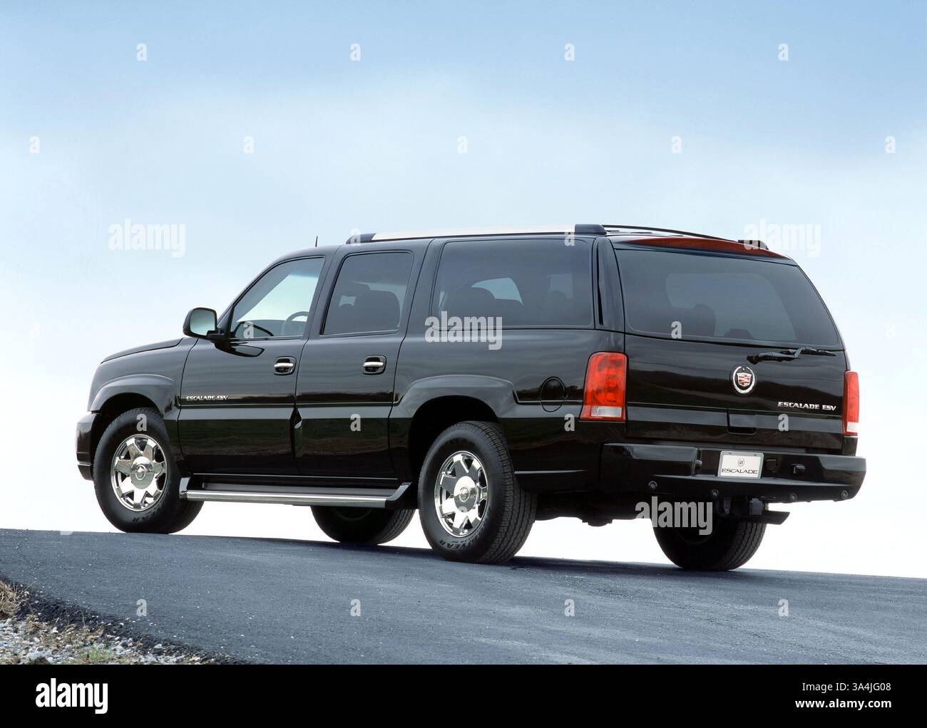 Aug 22, 2004; Los Angeles, CA, USA; The 2005 Cadillac Escalade ESV. The ...