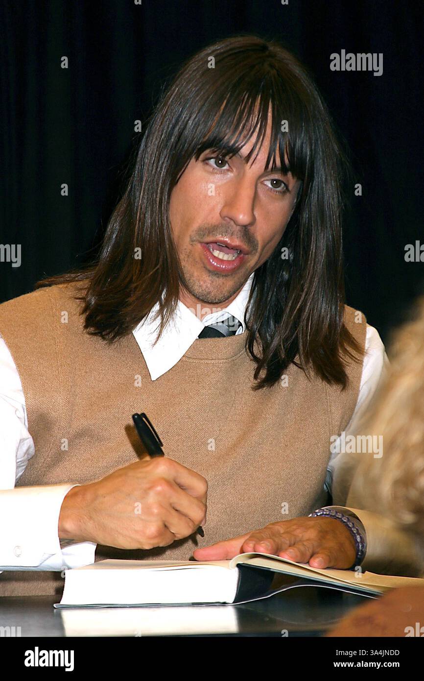 Scar tissue anthony kiedis hi-res stock photography and images - Alamy