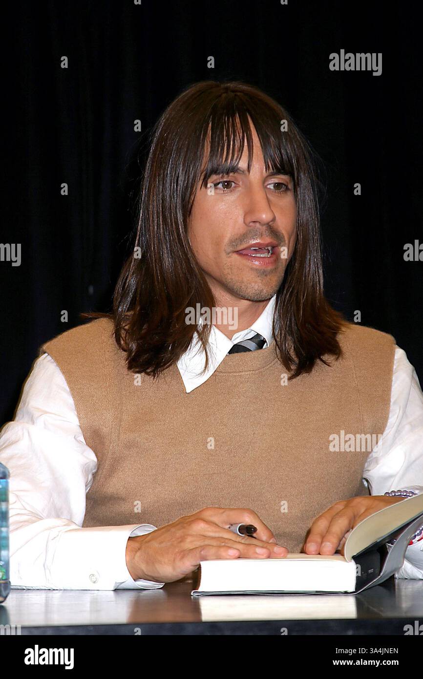 Scar tissue anthony kiedis hi-res stock photography and images - Alamy