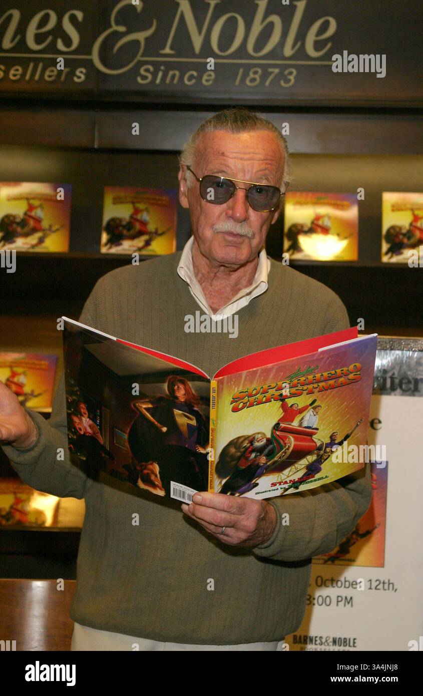 October 12, 2004 - Santa Monica, California, U.S. - Comic creator STAN ...