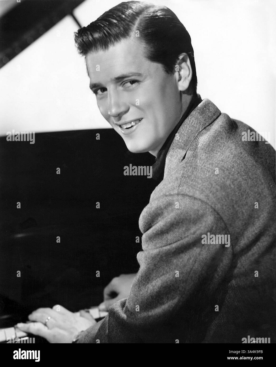 Gordon macrae hi-res stock photography and images - Alamy
