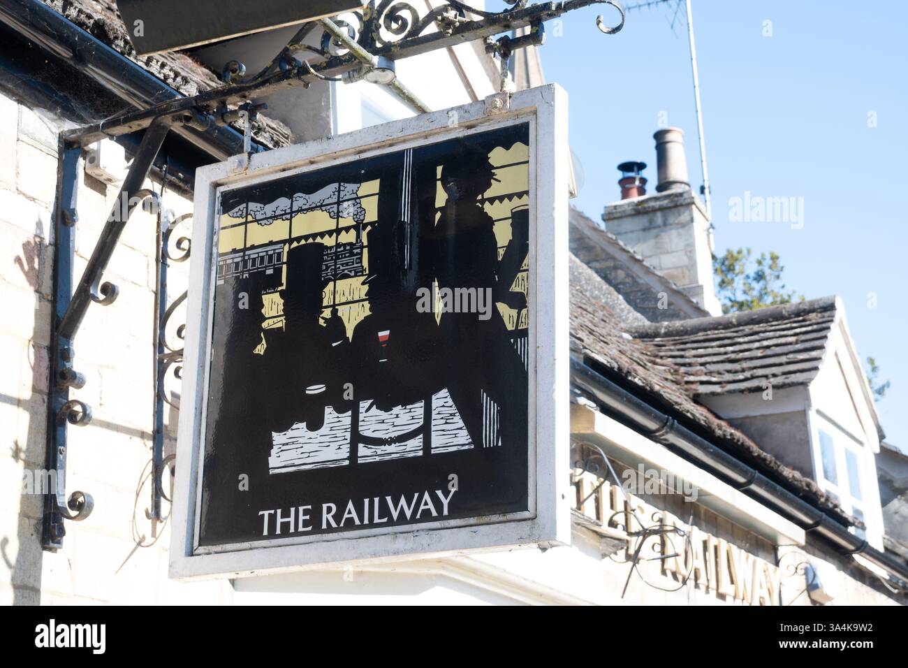Pub sign railway hi-res stock photography and images - Alamy