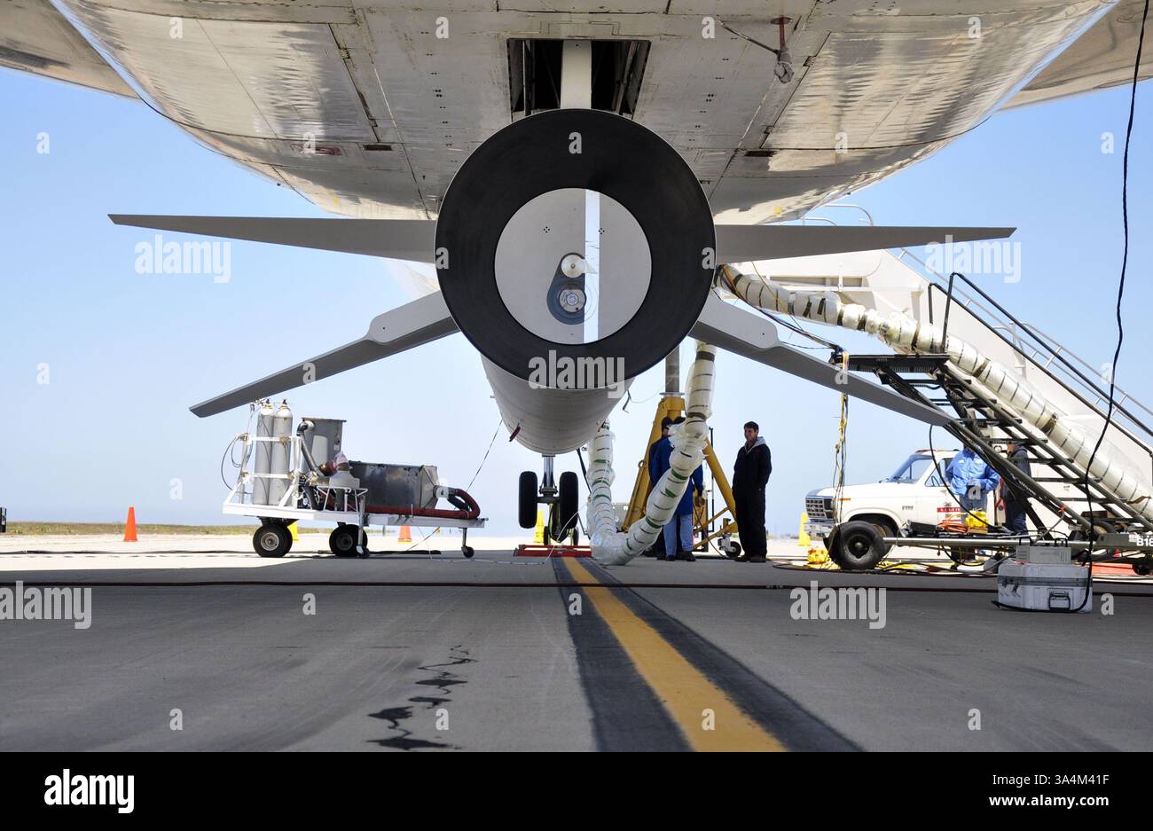 L 1011 window hi-res stock photography and images - Alamy