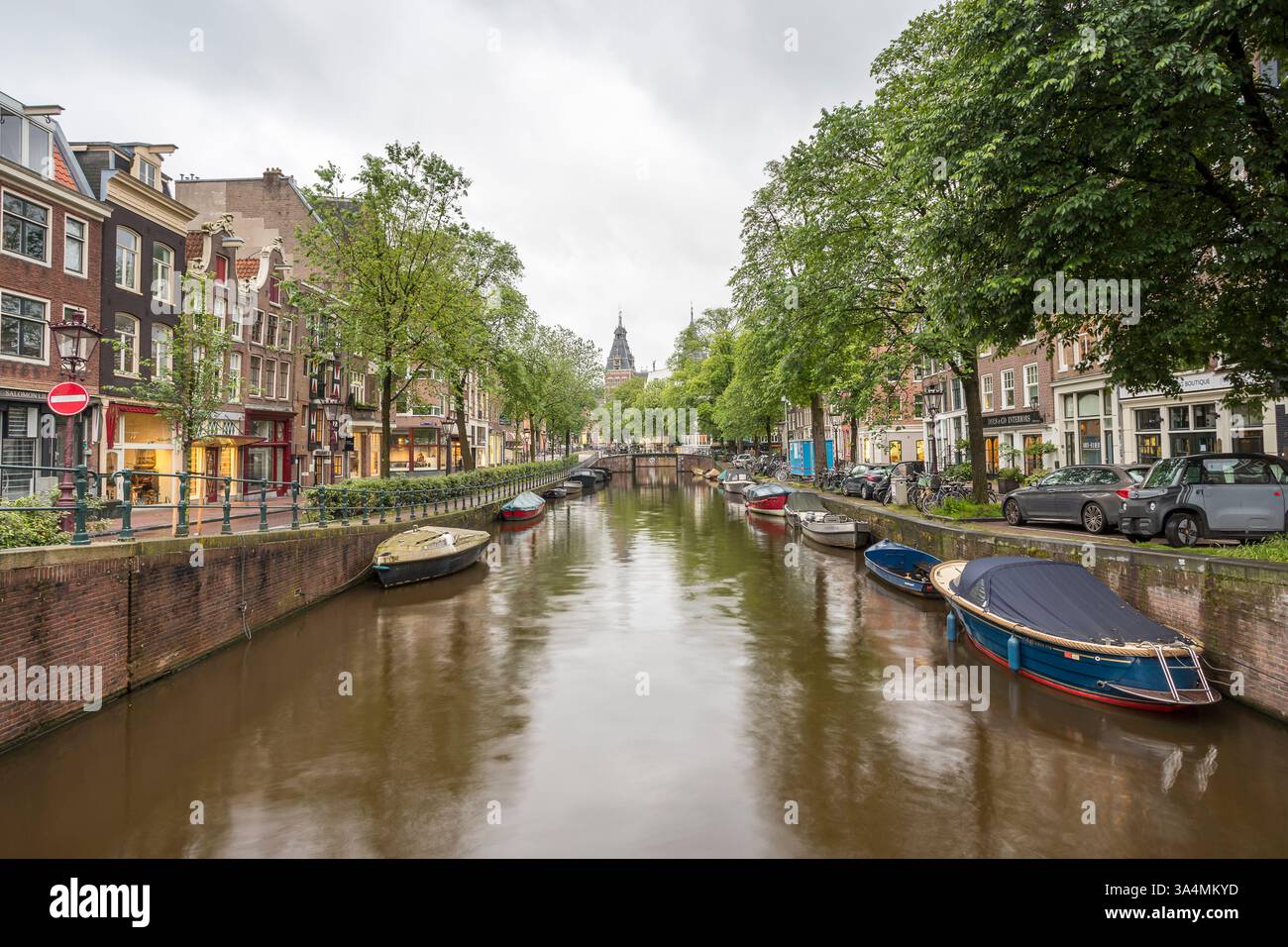 Spiegelgracht canal amsterdam netherlands hi-res stock photography and ...
