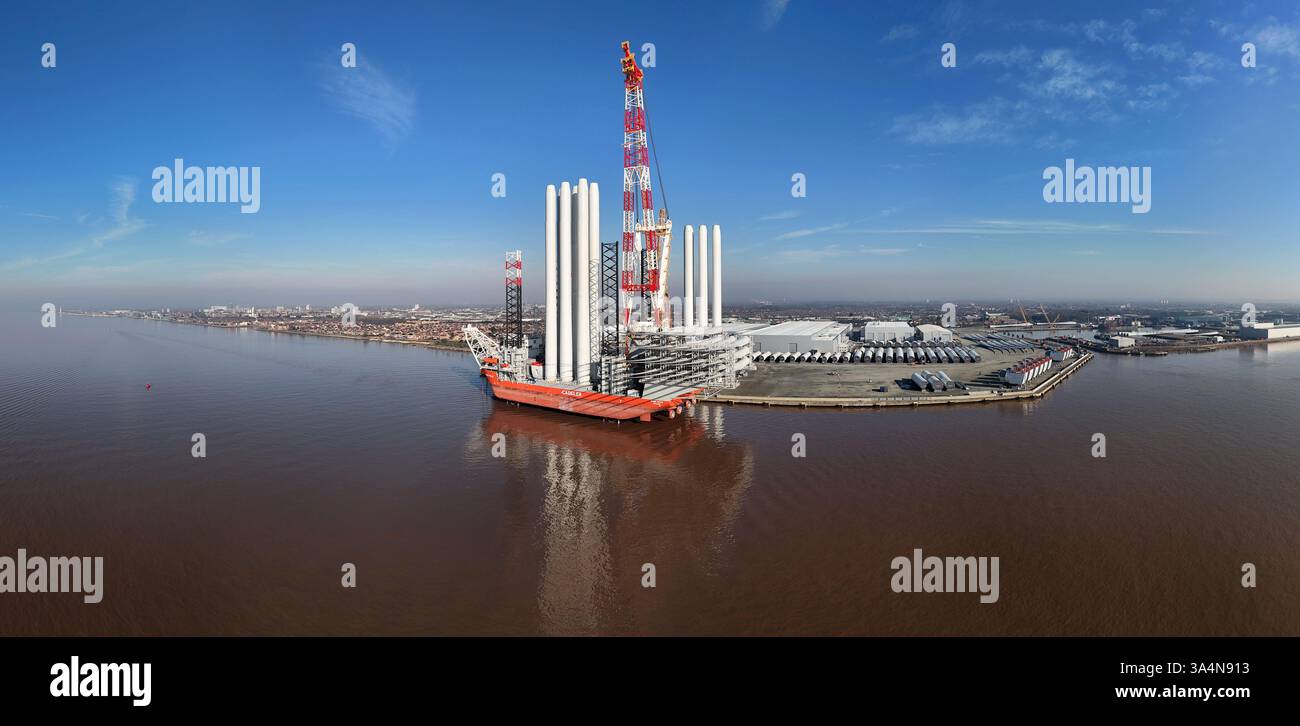 wind peak Vessel docked at Siemens Gamesa, wind turbine factory on the ...