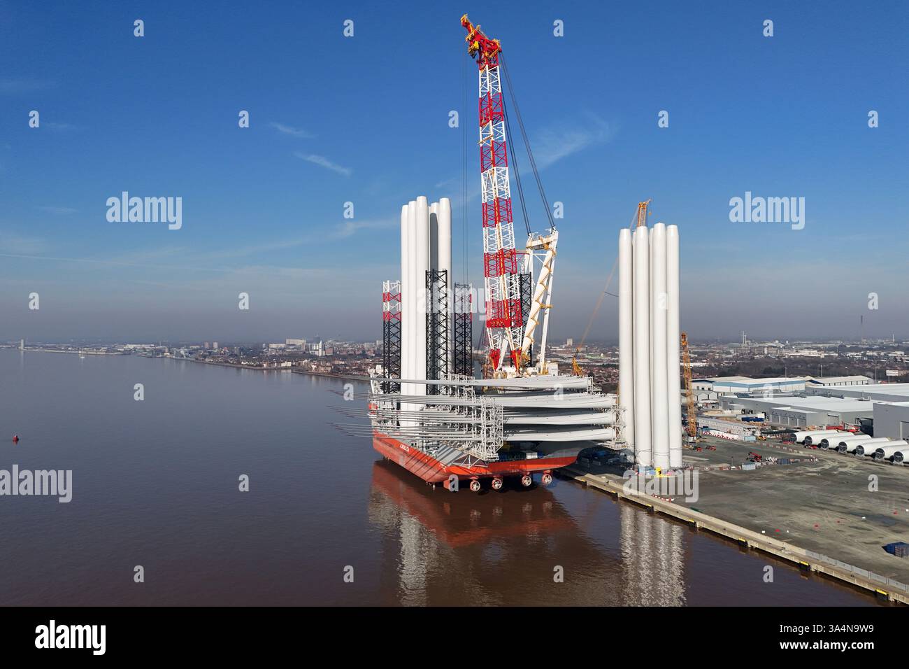 wind peak Vessel docked at Siemens Gamesa, wind turbine factory on the ...