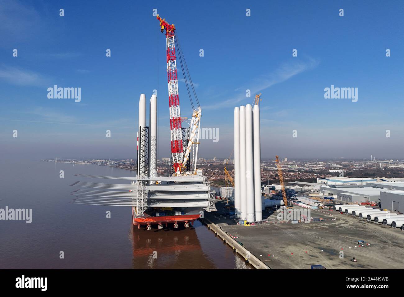 wind peak Vessel docked at Siemens Gamesa, wind turbine factory on the ...