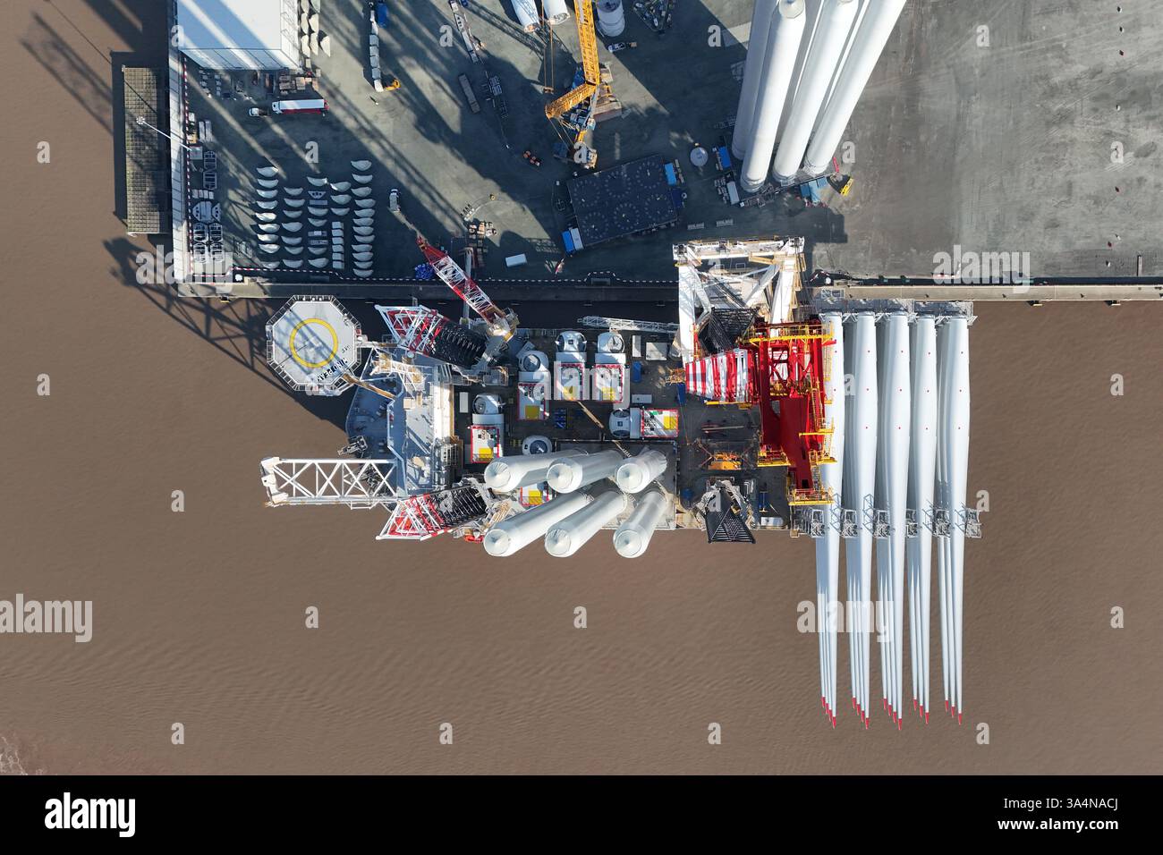 wind peak Vessel docked at Siemens Gamesa, wind turbine factory on the ...