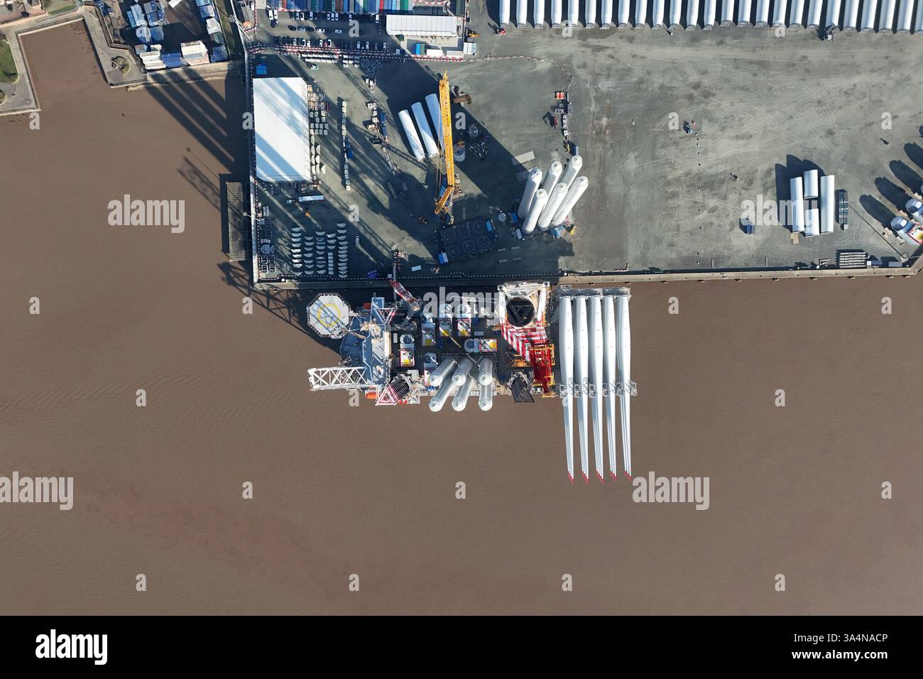 wind peak Vessel docked at Siemens Gamesa, wind turbine factory on the ...