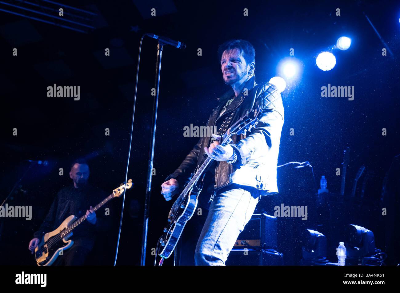 Ricky Warwick performing with Ricky Warwick and the Fighting Hearts at ...