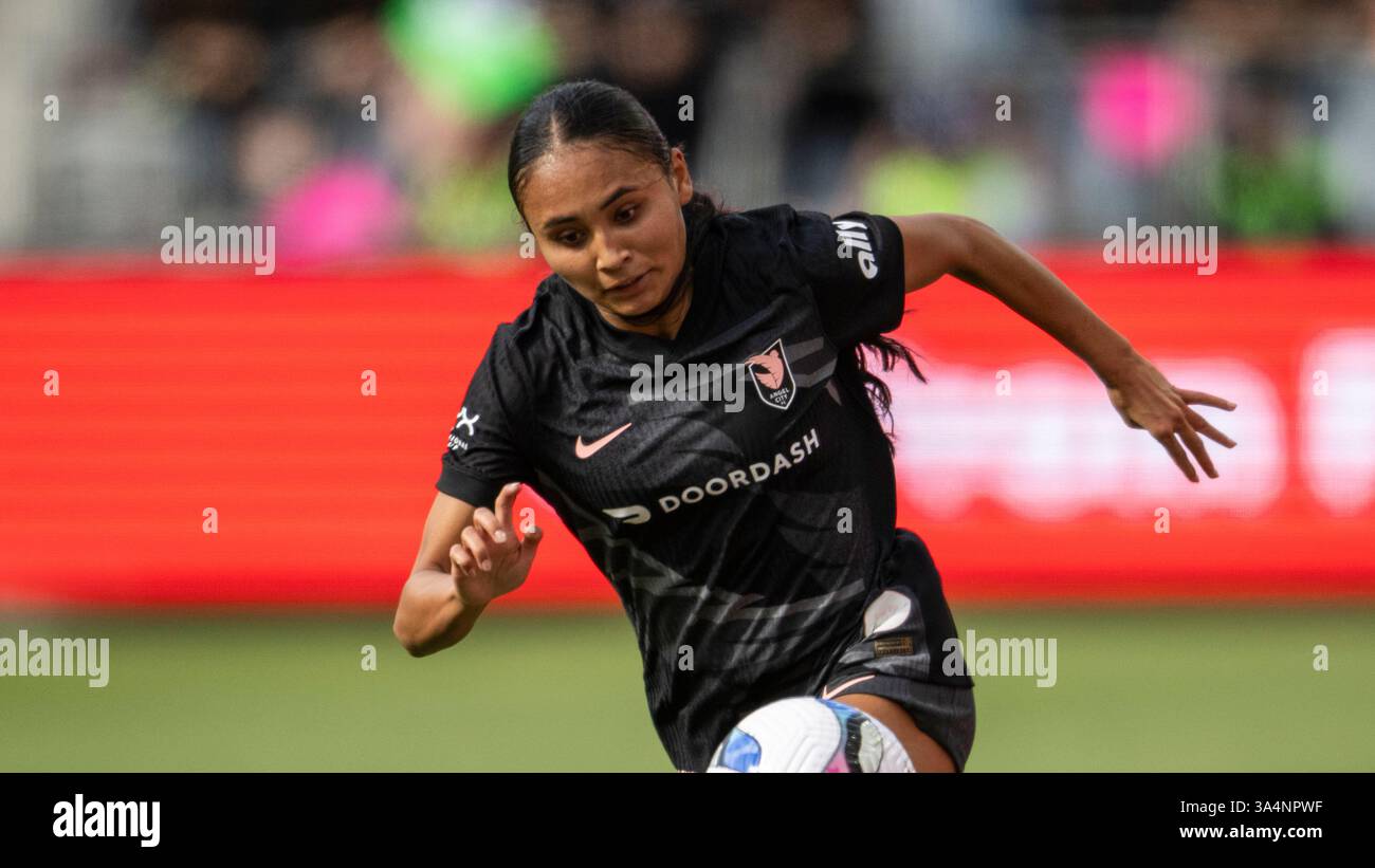 Angel City FC forward Alyssa Thompson (21) runs during an NWSL soccer ...