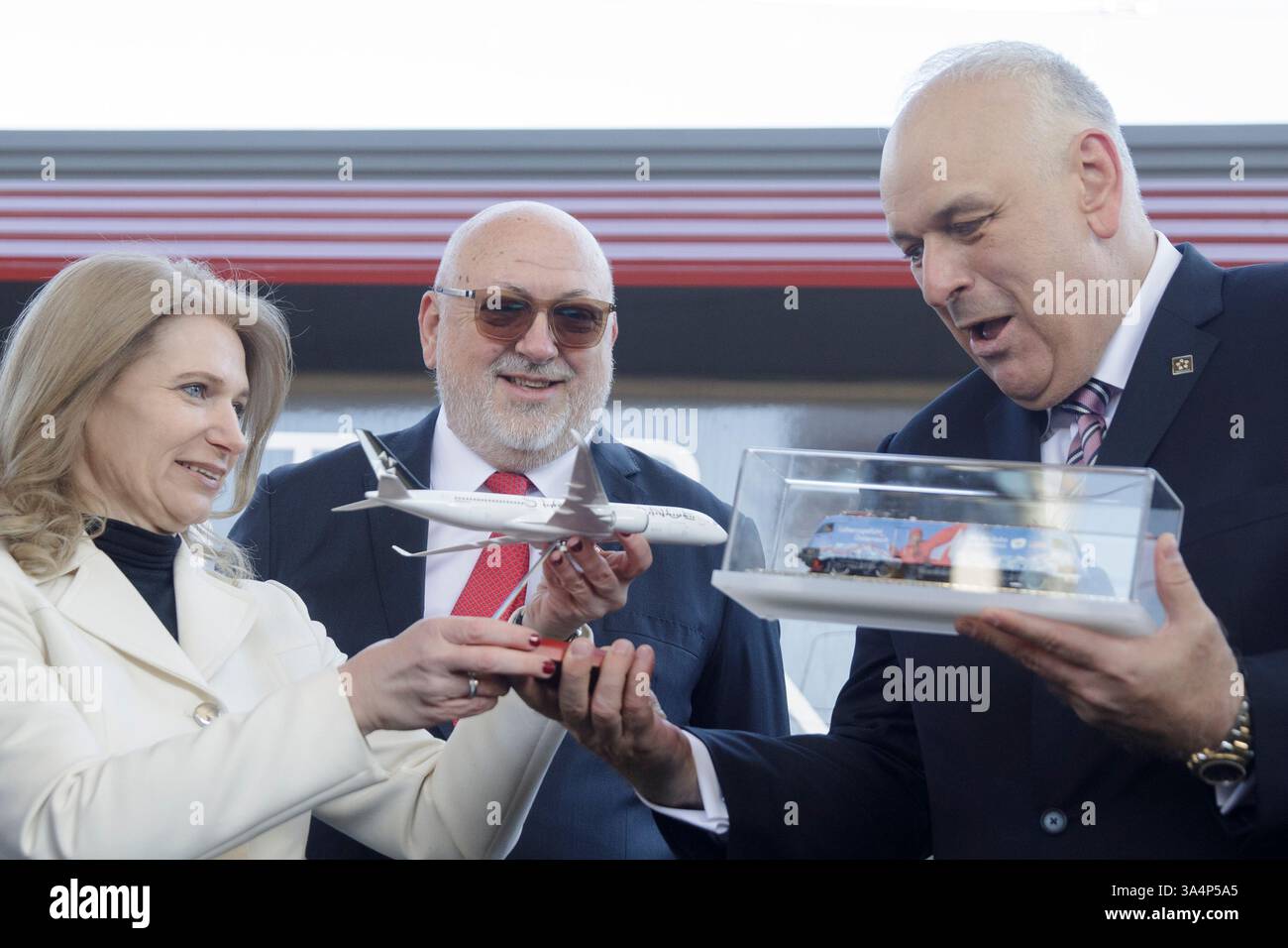 Vienna, Austria. 19th Mar, 2025. AUSTRIA; VIENNA; 20250318; L.-R.: CEO ...