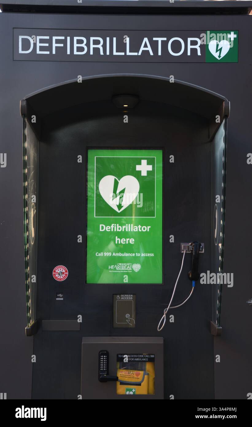 Defibrillator, Wood Green High Street, Wood Green, London, United ...