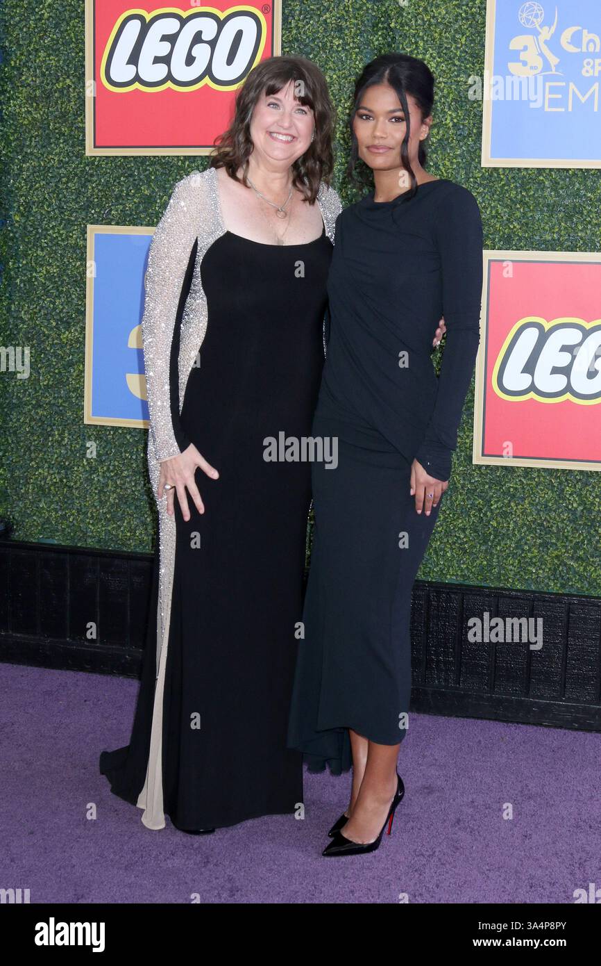 LOS ANGELES - MAR 15: Stephanie Reddick, Tamara Smart at the 3rd Annual ...