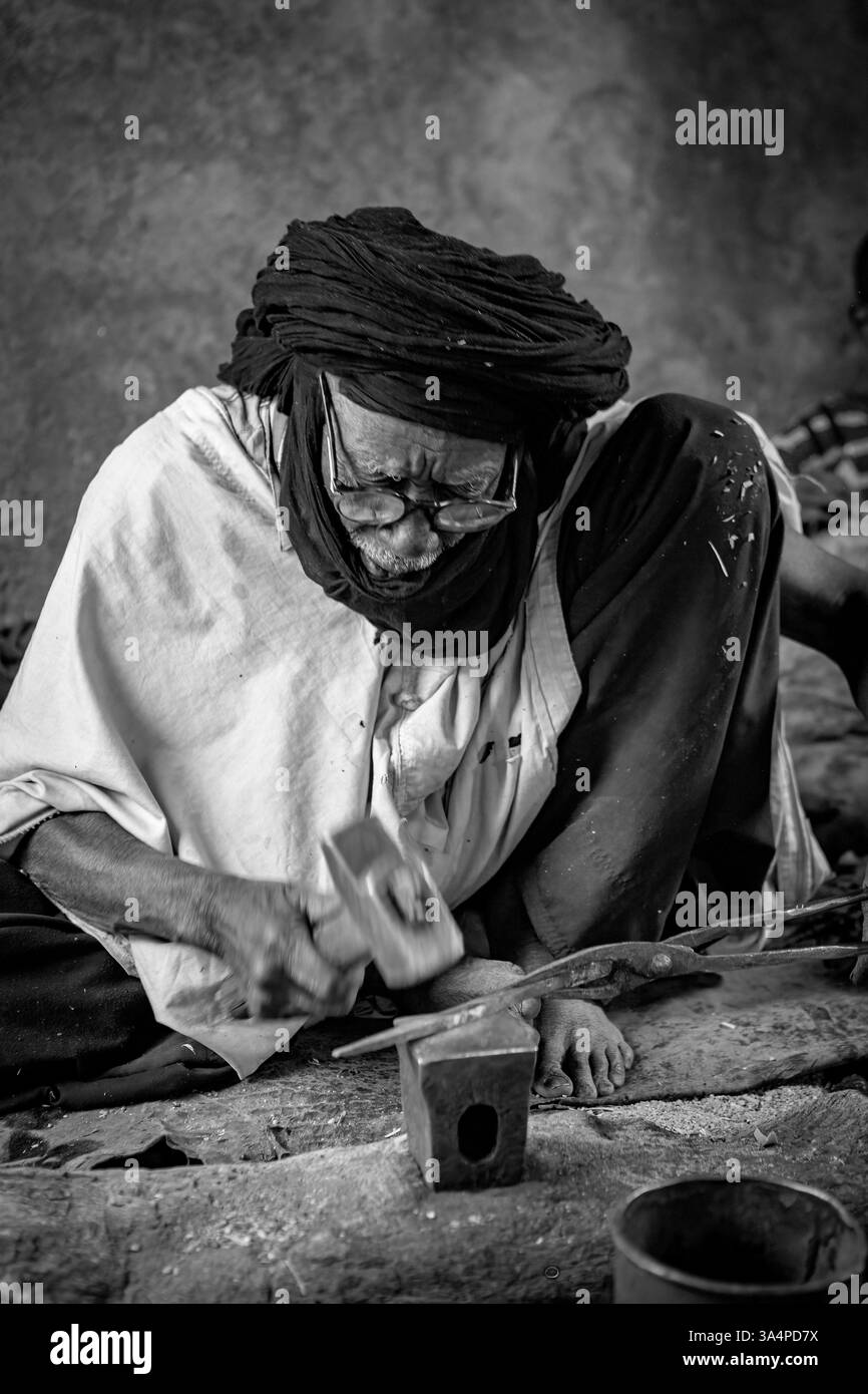 North african man worker hi-res stock photography and images - Alamy