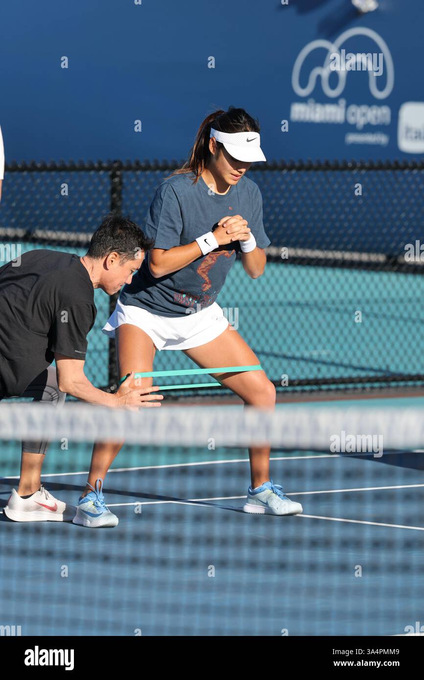 Miami Gardens, Florida, USA. 18th Mar, 2025. Emma Raducanu on Day 1 of ...