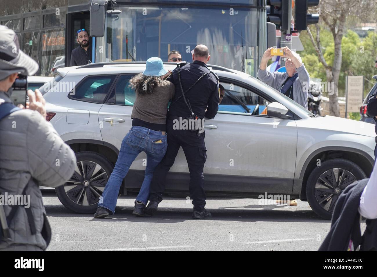 Israel attack qatar hi-res stock photography and images - Alamy