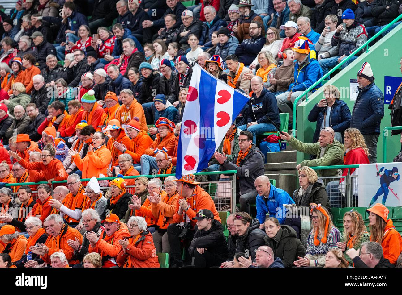 Hamar, Norway. 16th Mar, 2025. HAMAR, NORWAY - MARCH 16: Speedskating fans during the ISU World ...