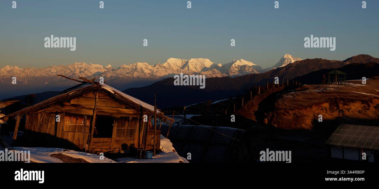 Mount Makalu seen from Gupha village of Eastern Nepal Stock Photo - Alamy
