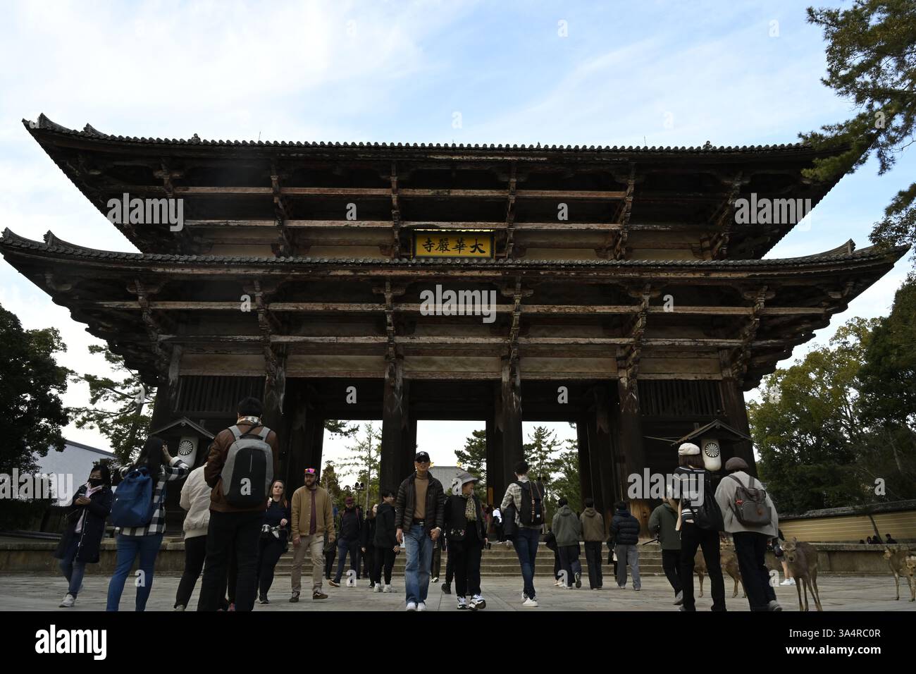 Temples photos hi-res stock photography and images - Alamy