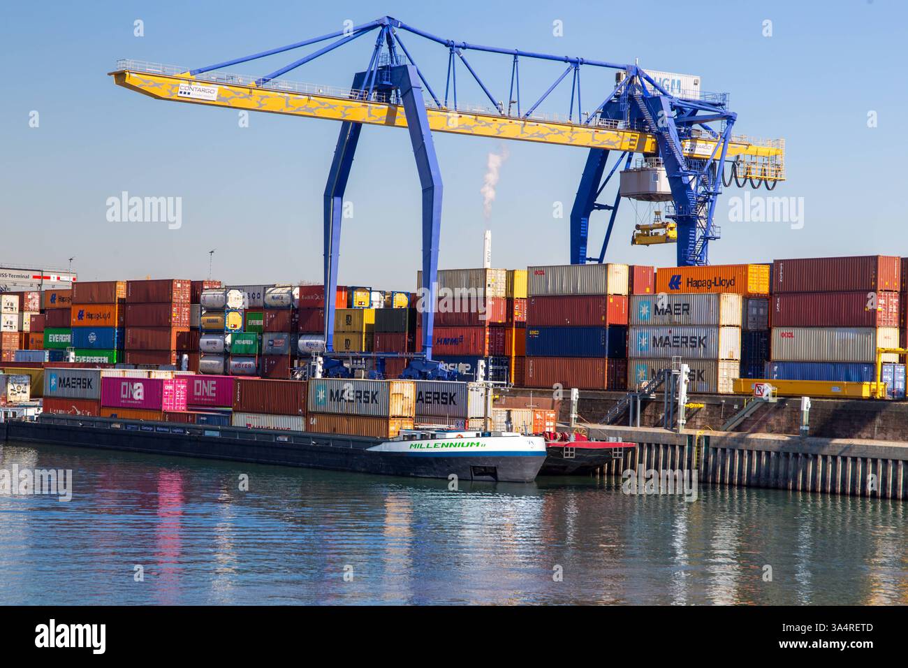 Der Hafen von Mannheim, Baden-Württemberg. Er gilt als einer der ...