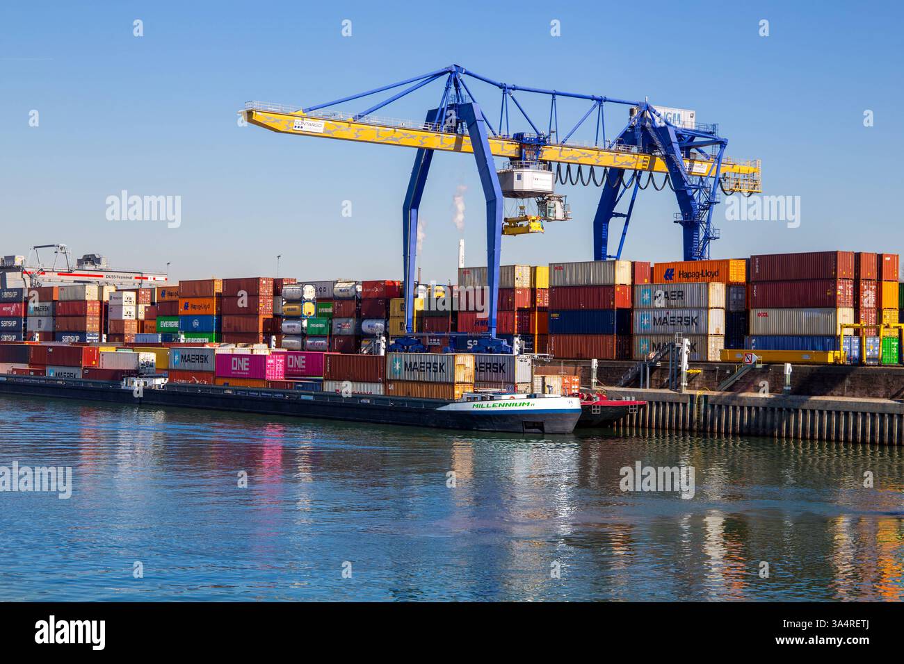 Der Hafen von Mannheim, Baden-Württemberg. Er gilt als einer der ...