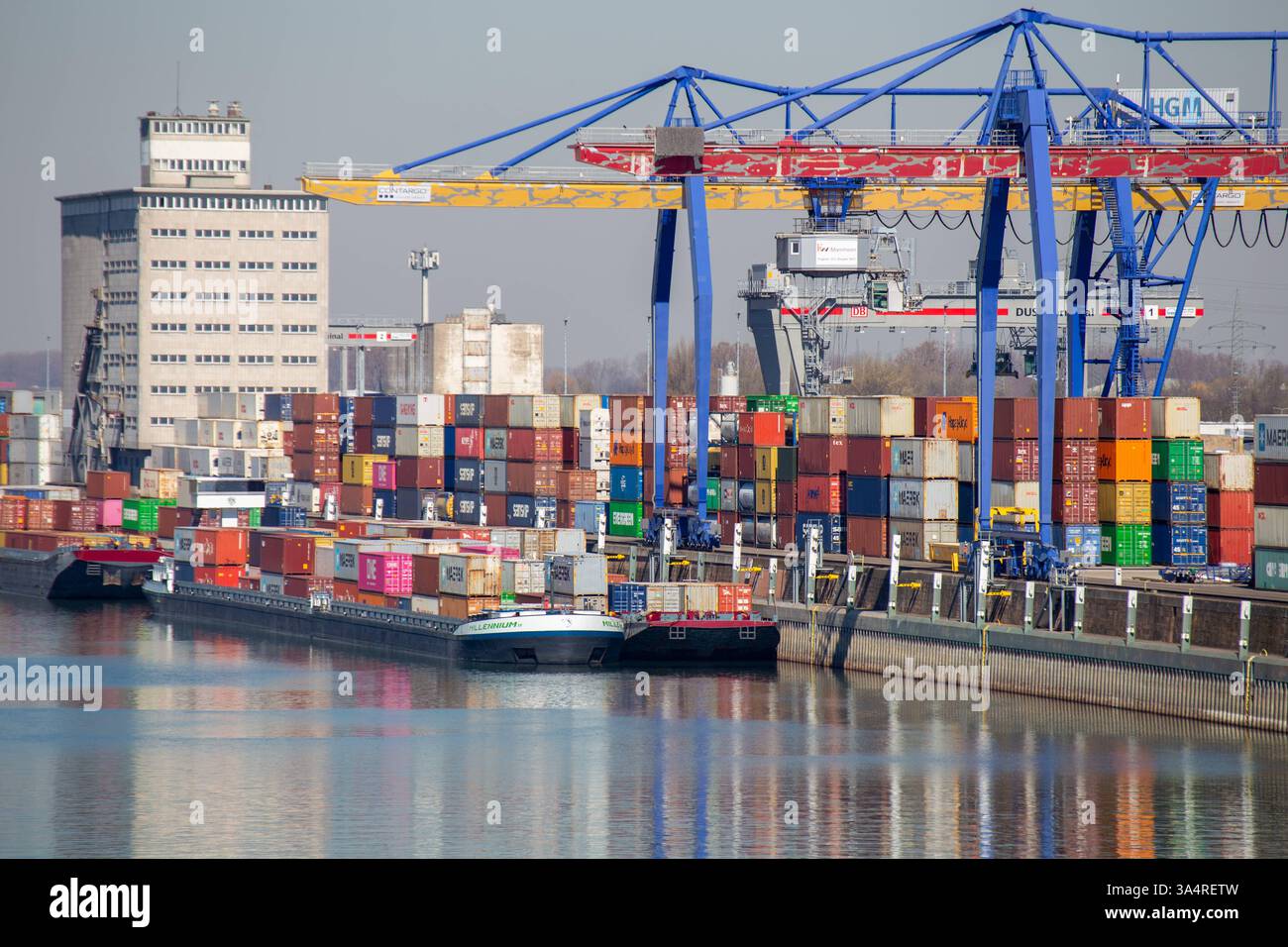 Der Hafen von Mannheim, Baden-Württemberg. Er gilt als einer der ...