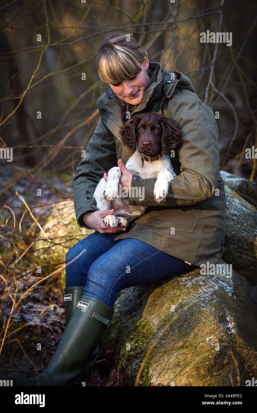 Person feeling small hi-res stock photography and images - Alamy