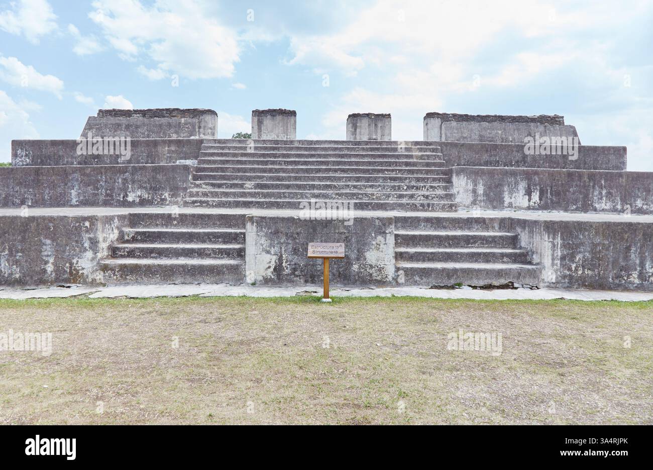 Occupied since the Early Classic Period (250 - 600 AD), Zaculeu was the ...