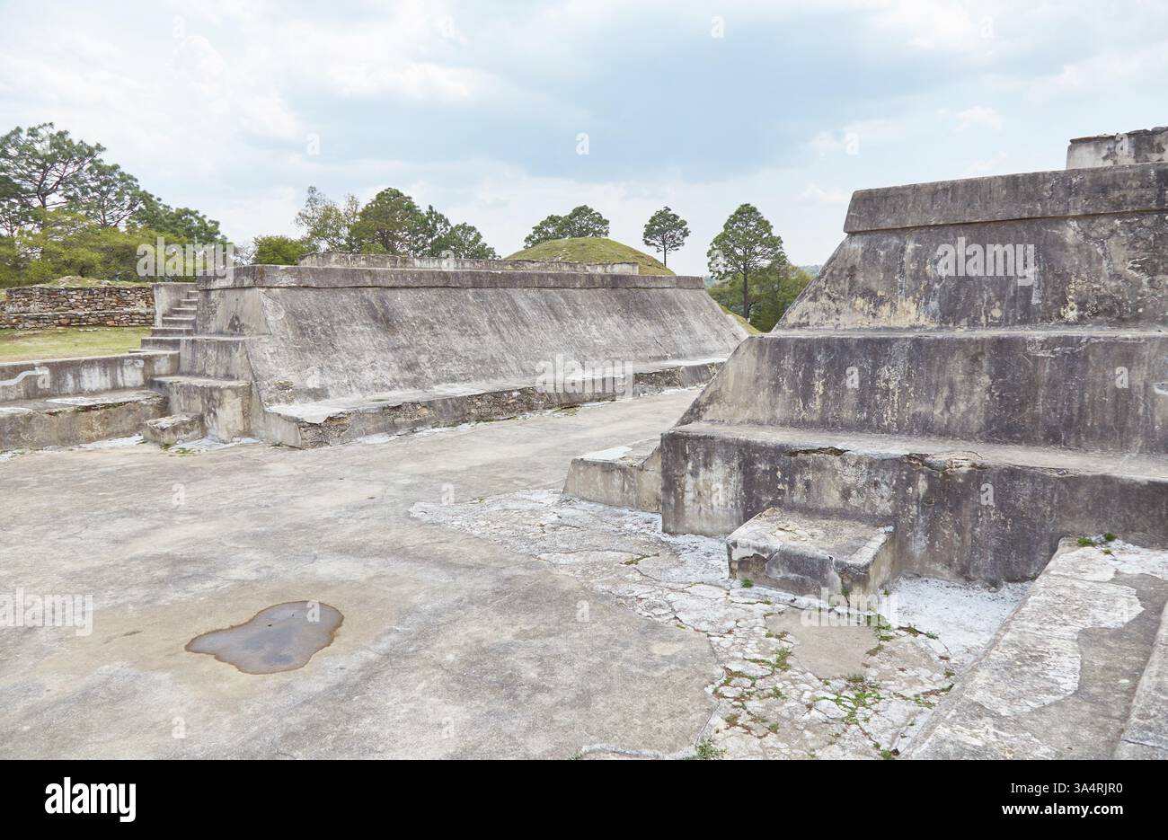 Occupied since the Early Classic Period (250 - 600 AD), Zaculeu was the ...