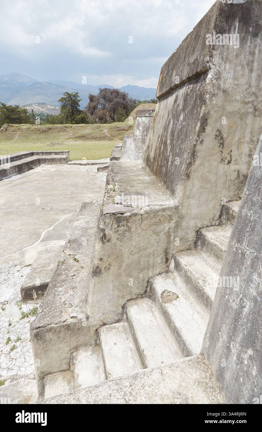 Occupied since the Early Classic Period (250 - 600 AD), Zaculeu was the ...