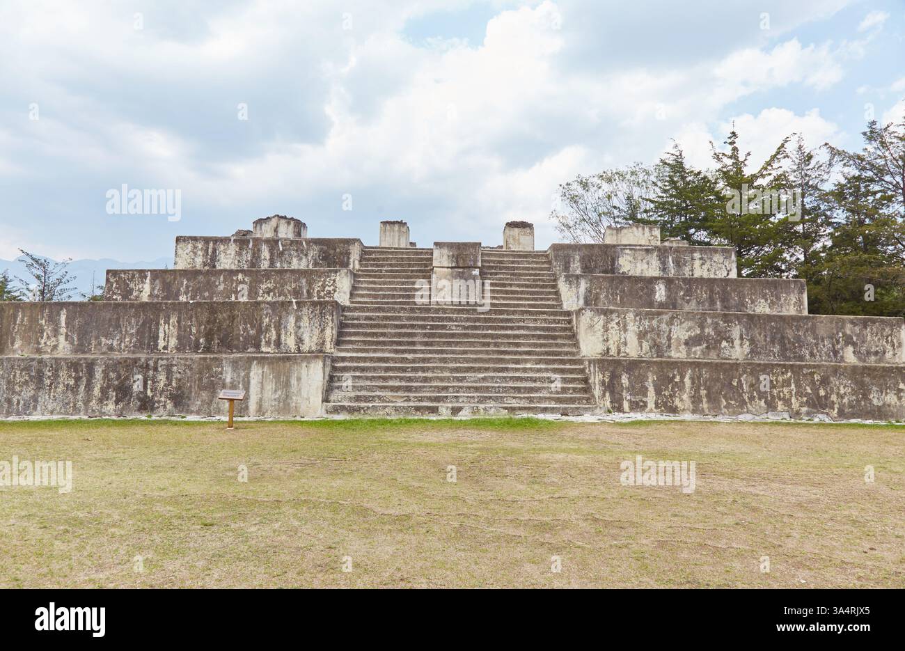 Occupied since the Early Classic Period (250 - 600 AD), Zaculeu was the ...