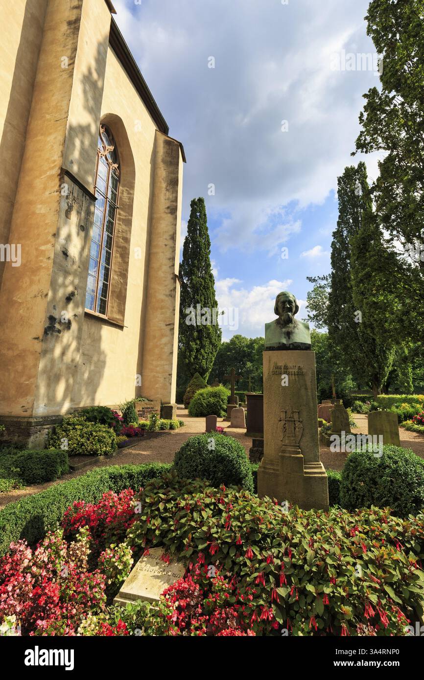 Grave of August Heinrich Hoffmann von Fallersleben, sculpture, cemetery ...