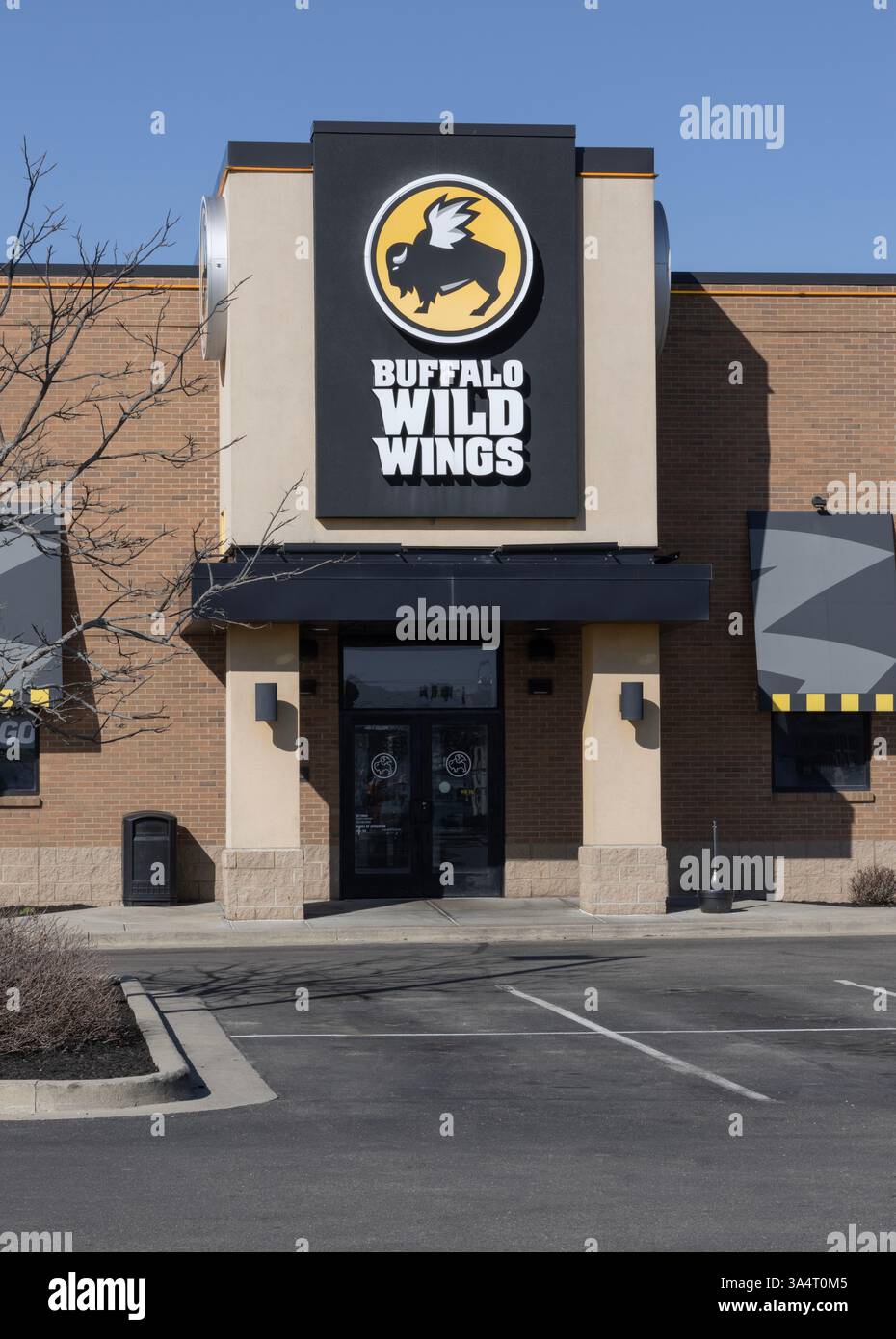 Anderson - March 18, 2025: Buffalo Wild Wings Restaurant. Buffalo Wild ...