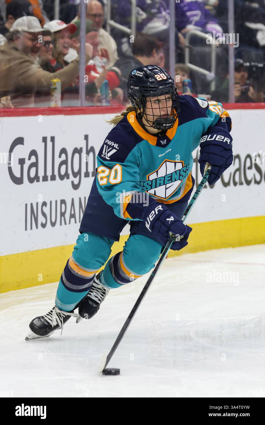 DETROIT, MI - MARCH 16: New York Sirens defenseman Allyson Simpson (20 ...