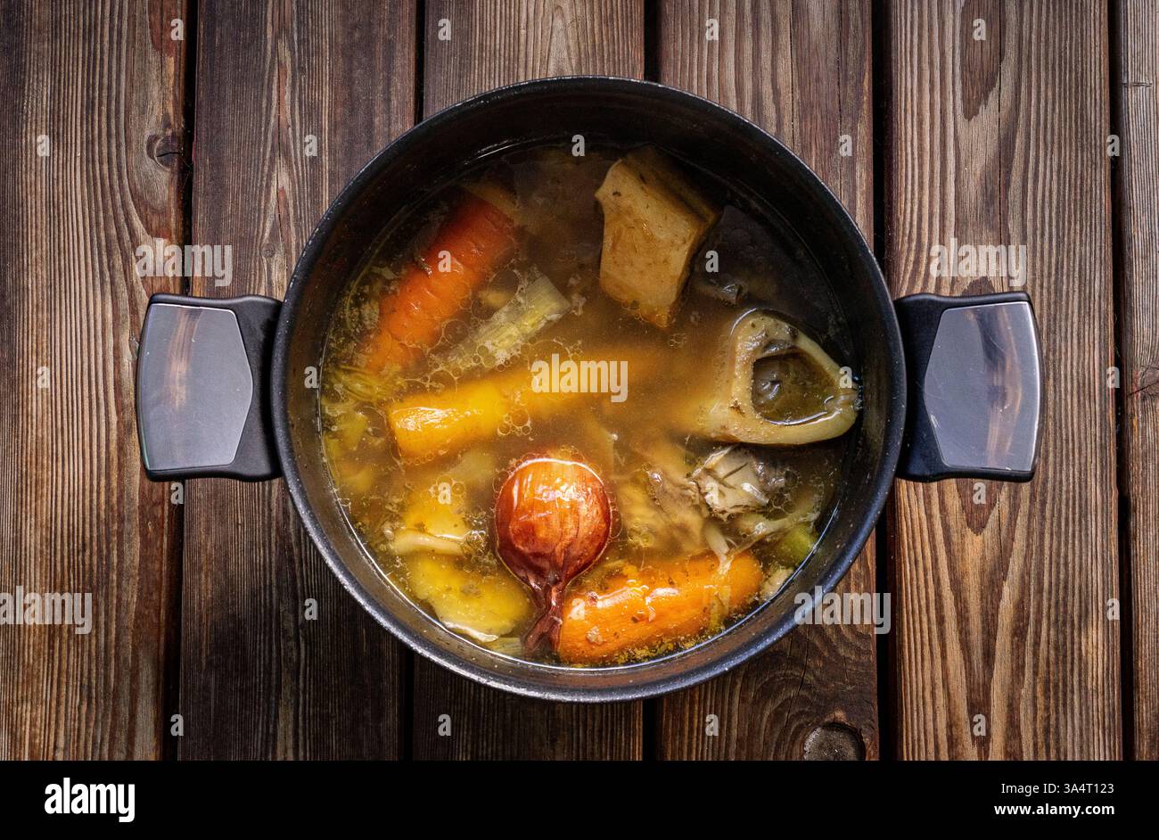 Close up beef bone broth hi-res stock photography and images - Alamy