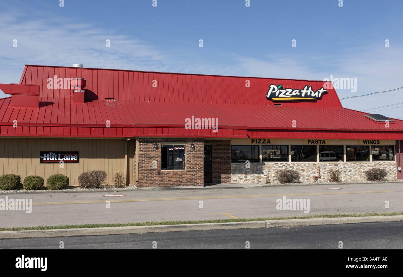 Anderson - March 18, 2025: Pizza Hut dine in restaurant. Pizza Hut ...