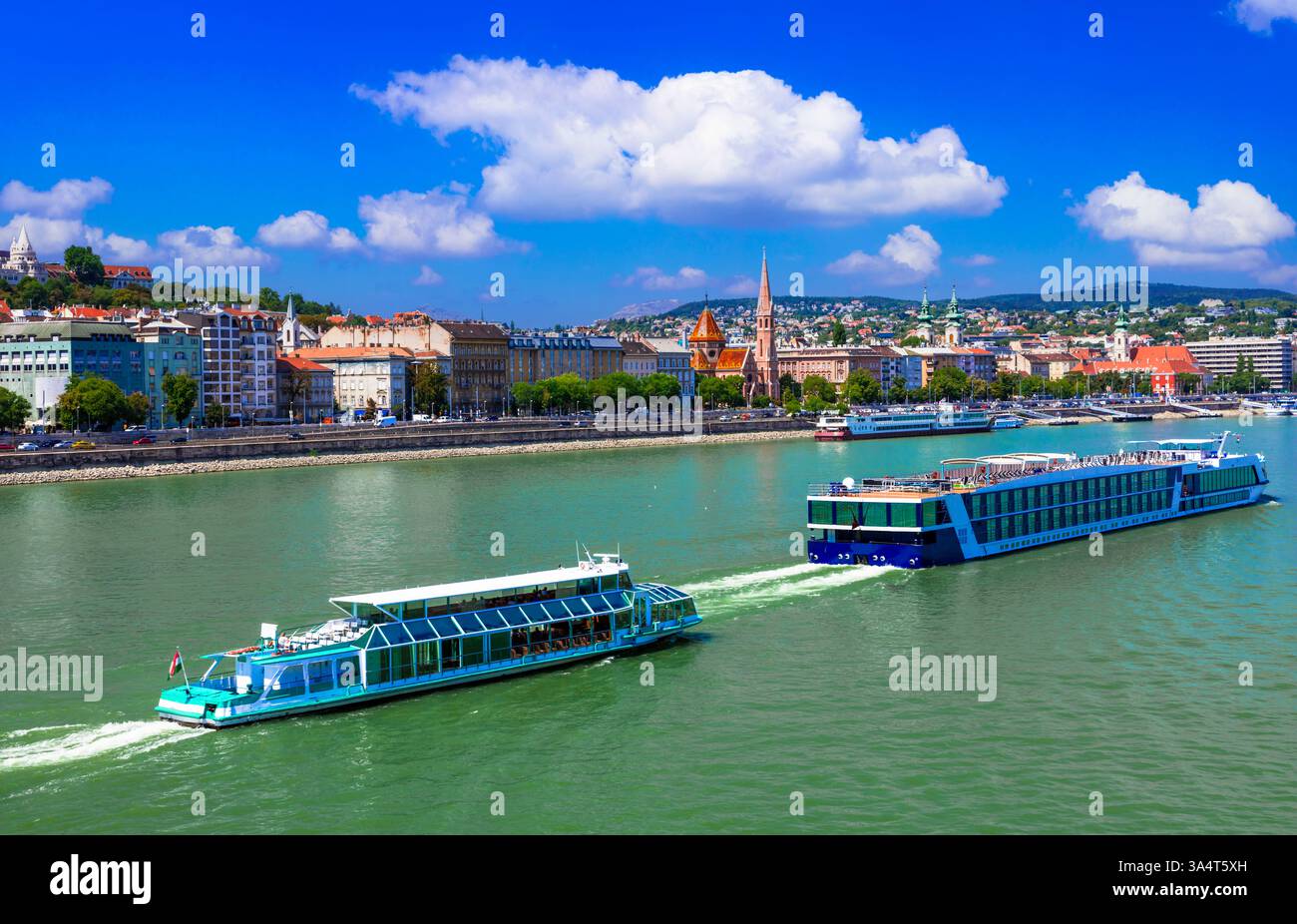 Beautiful capital of Hungary - Budapest. View of downtown and Danube ...