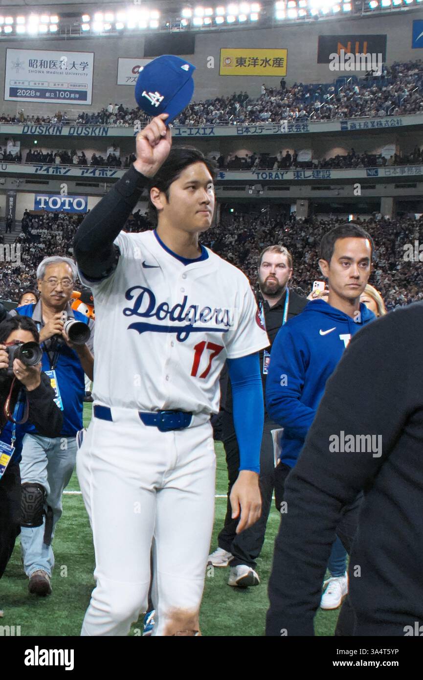 Tokyo, Japan. 19th Mar, 2025. Los Angeles Dodgers Shohei Ohtani waves ...