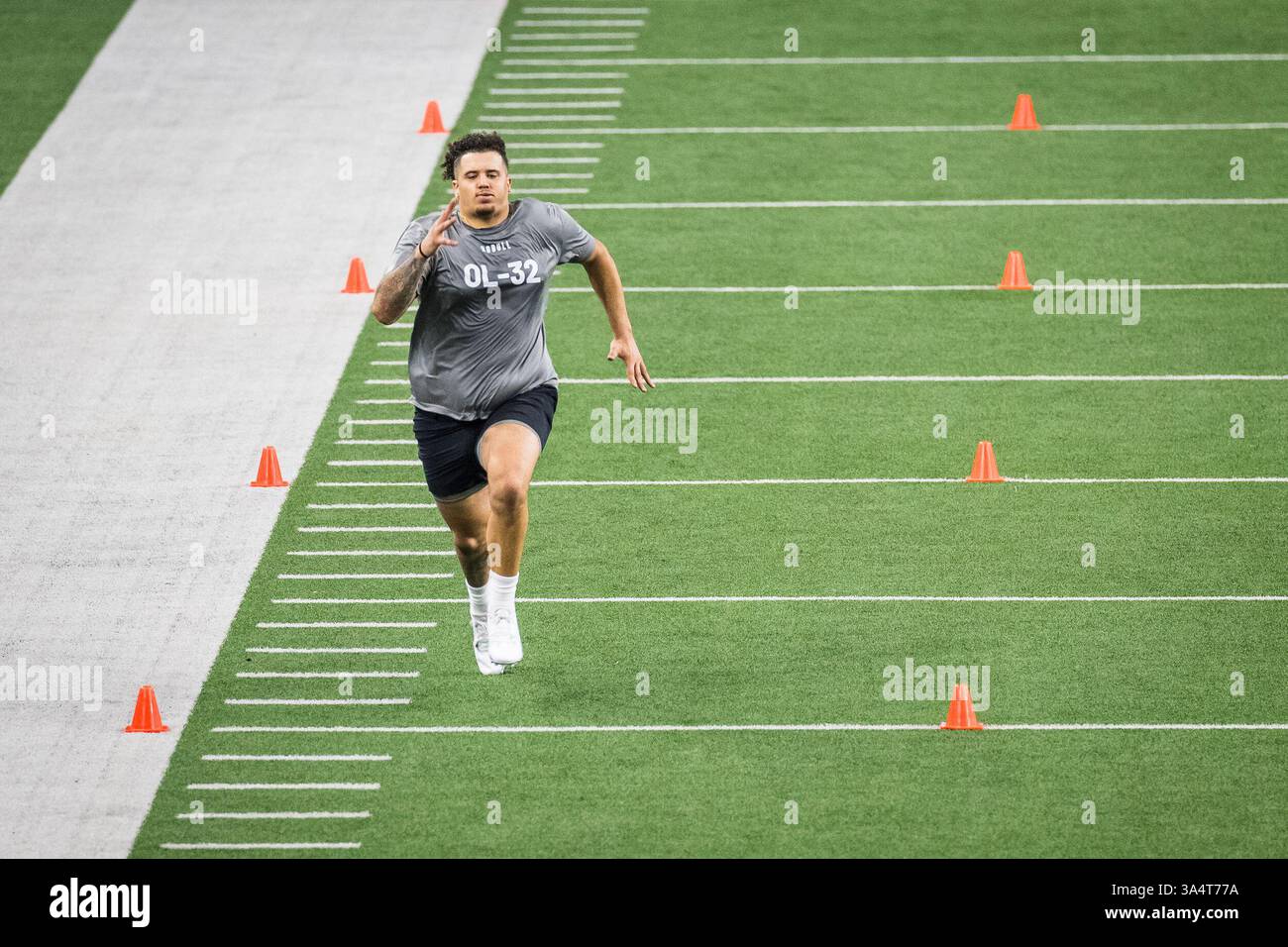 Houston's Jake Wiley runs a drill during the Big 12 Conference's NFL ...