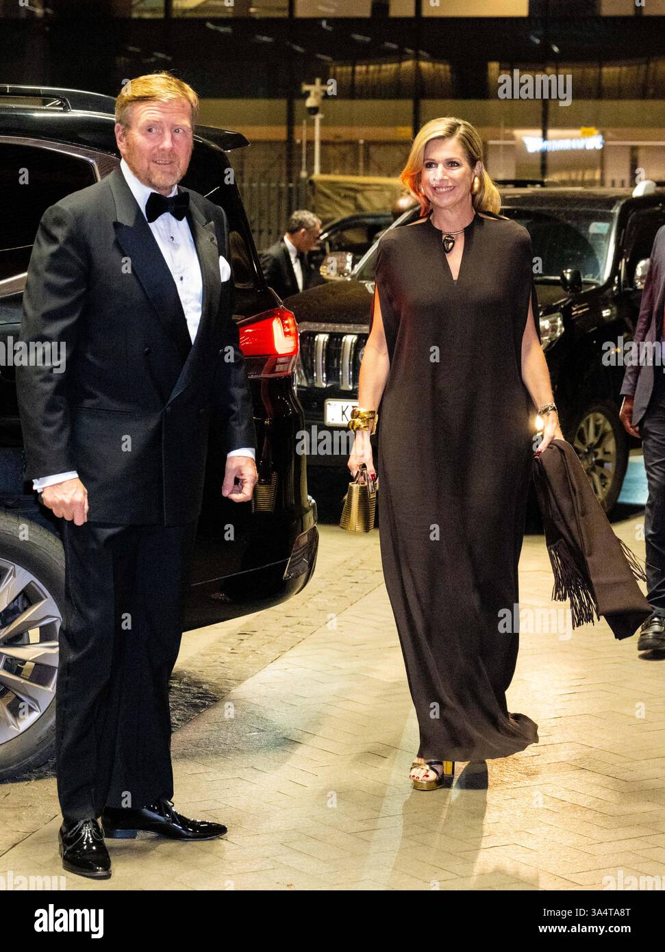 King Willem-Alexander and Queen Maxima at the Contra Performance at JW ...