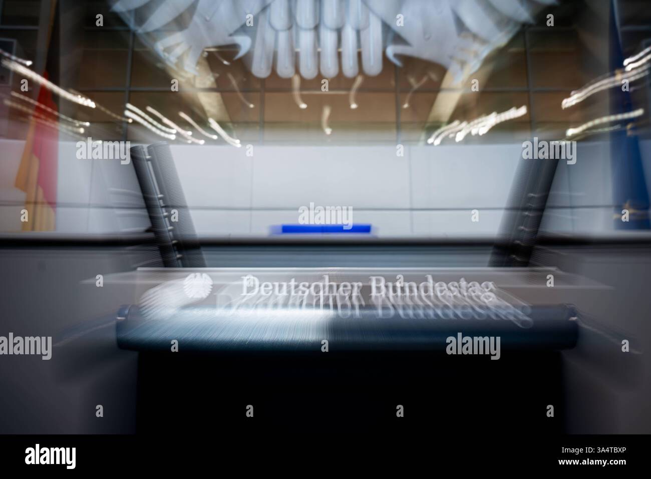 Rednerpult des Deutschen Bundestag Fokosiertes Bild auf das Rednerpult ...