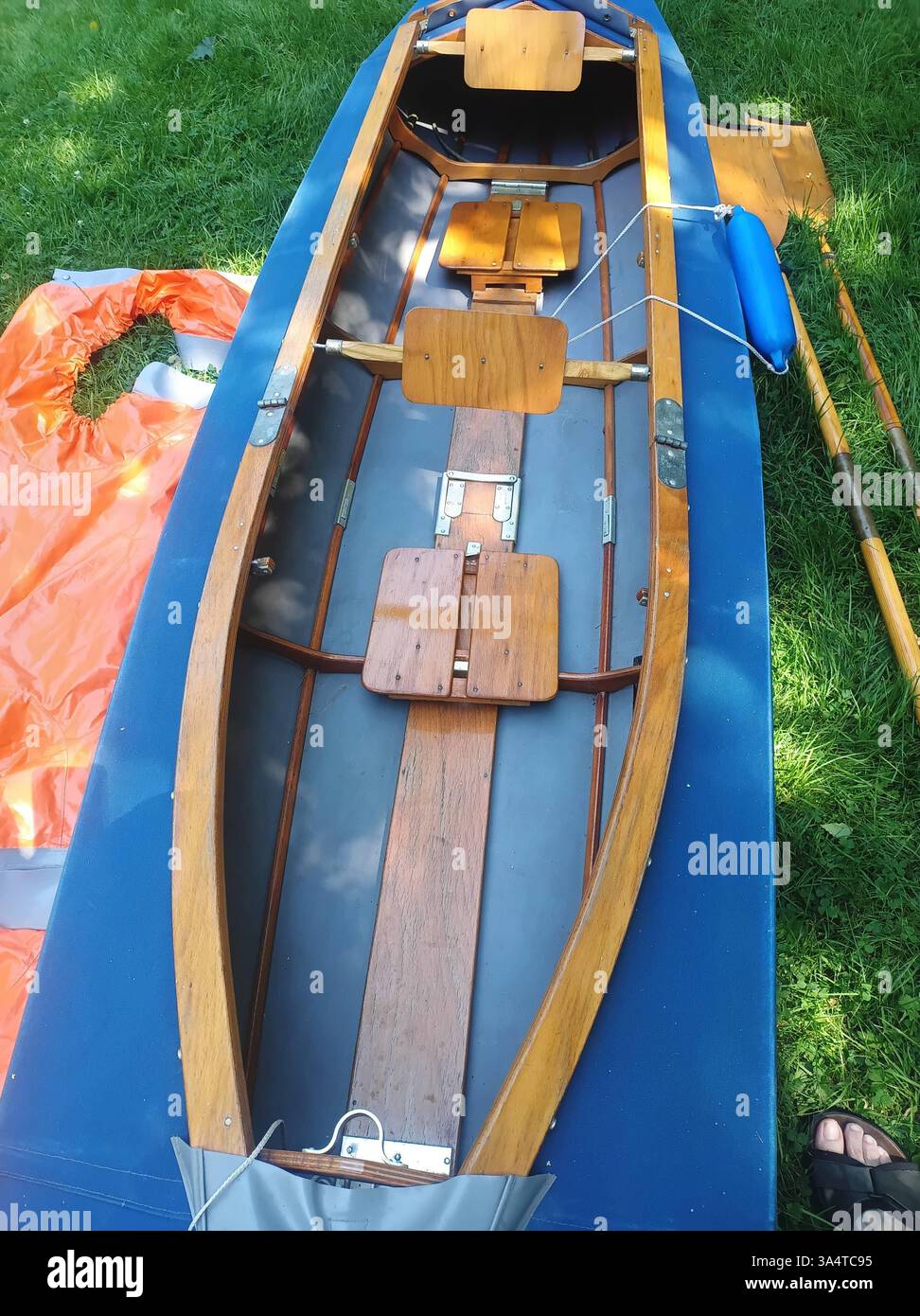 Faltboot der Marke Kolibri IV des DDR-Unternehmens VEB Mathias-Thesen ...